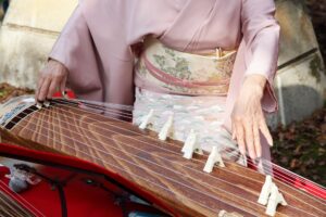 What is the Koto? History, Structure, and Playing Methods Explained ...